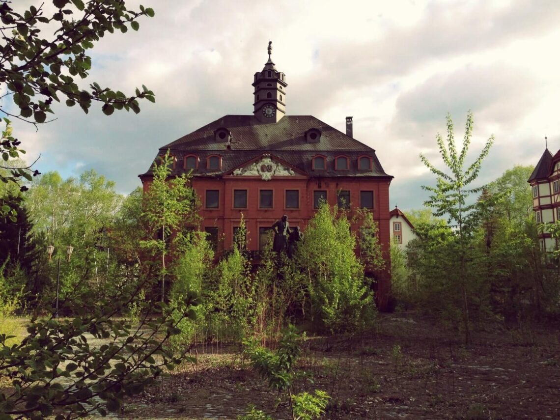 Abandoned German Theme Park In Hokkaido: The Gluck Kingdom