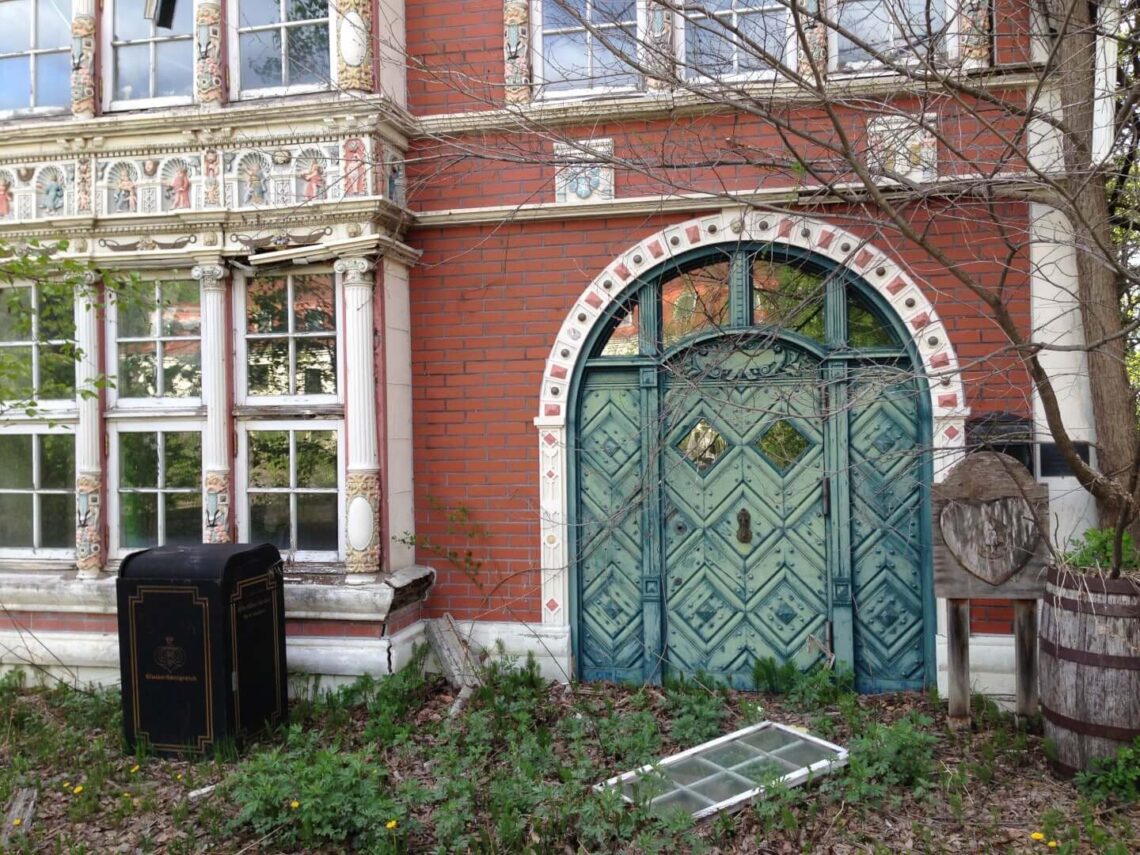 Abandoned German Theme Park In Hokkaido: The Gluck Kingdom